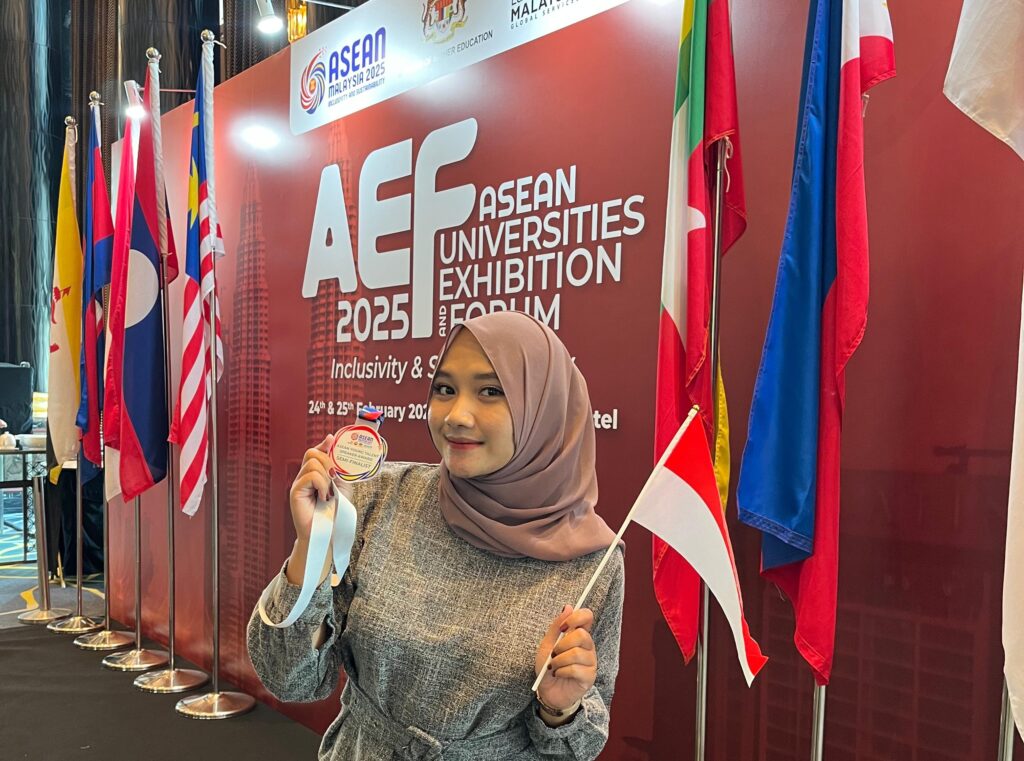 Mahasiswa Ikom Umsida Raih Juara 2 di AEF 2025