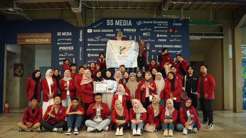 Kunjungan Inspiratif! Mahasiswa Ikom Umsida Eksplorasi Radio Suara Surabaya